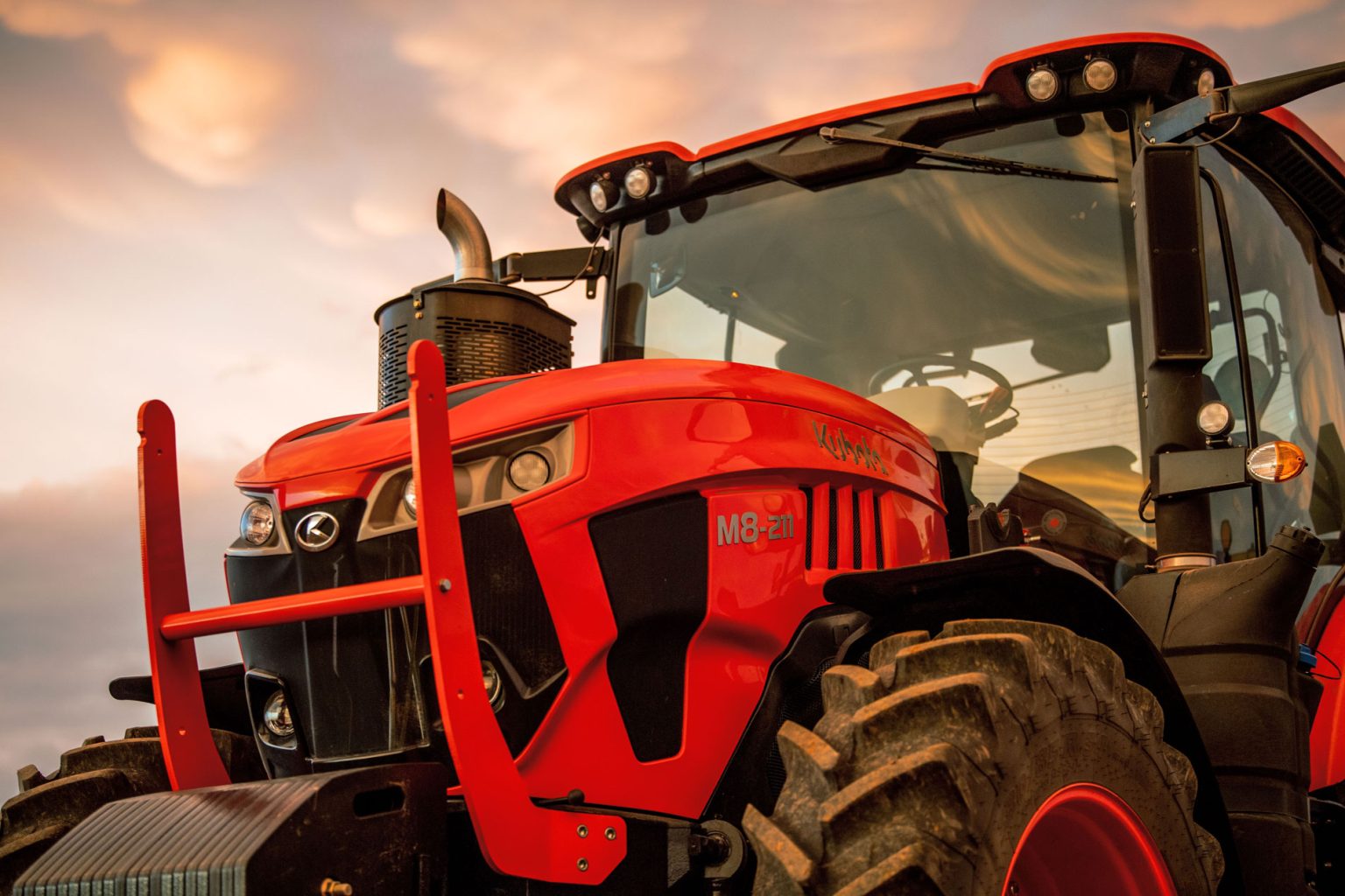 Kubota M8 Series Tractors Specs & Photos | AgDealer.com