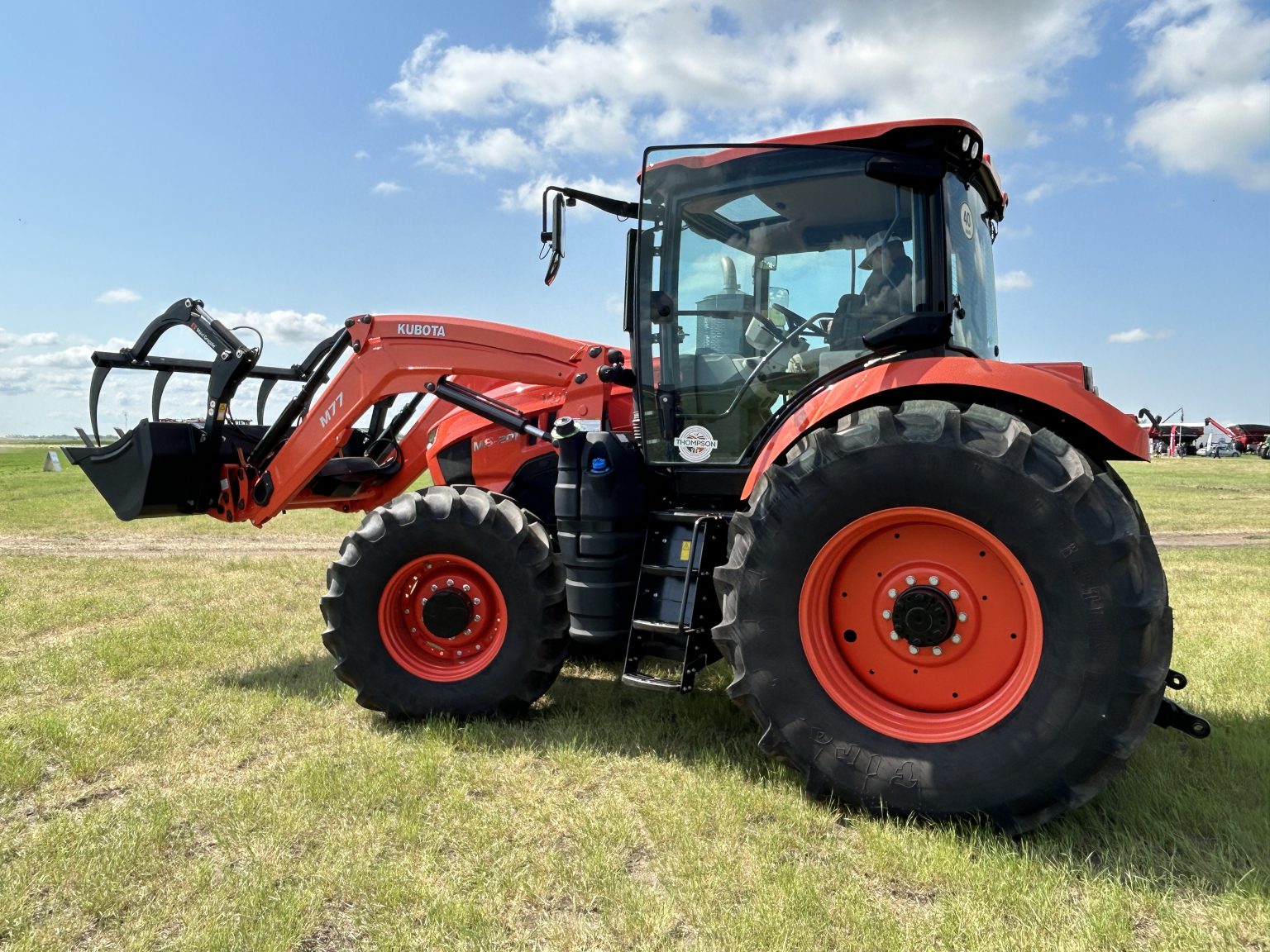 Kubota M8 Series Tractors Specs & Photos | AgDealer.com