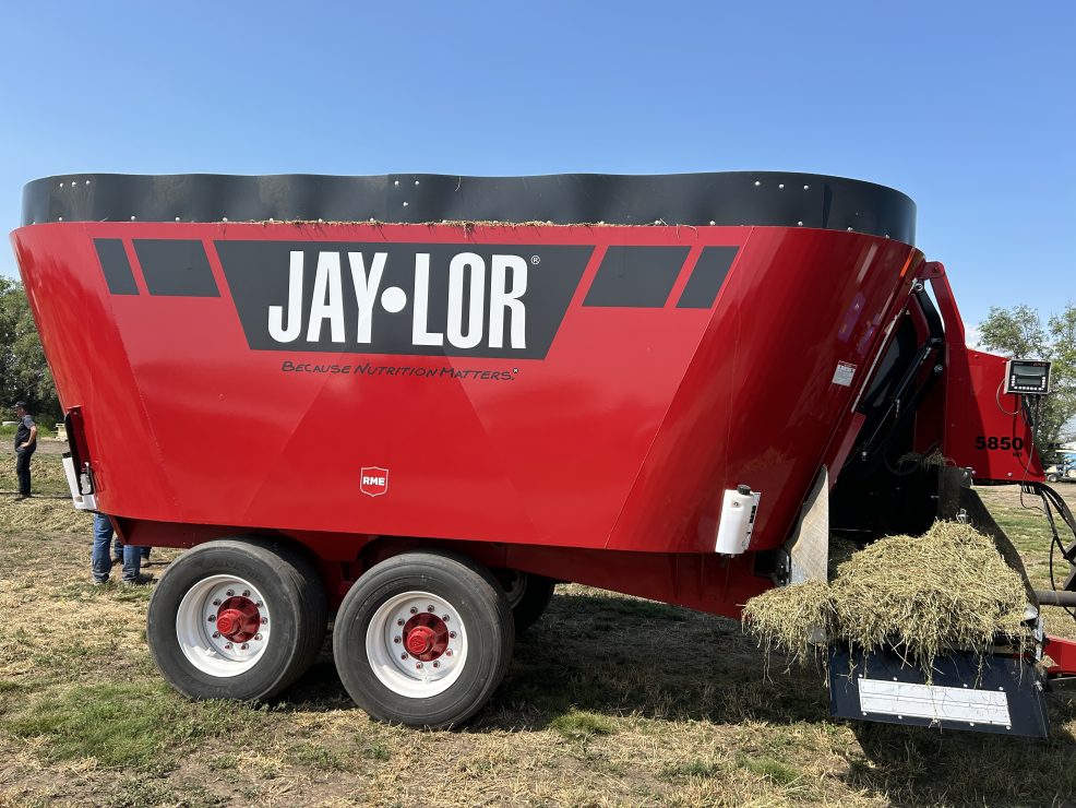 Jaylor 5850HD TMR Mixer Specs & Photos | AgDealer.com