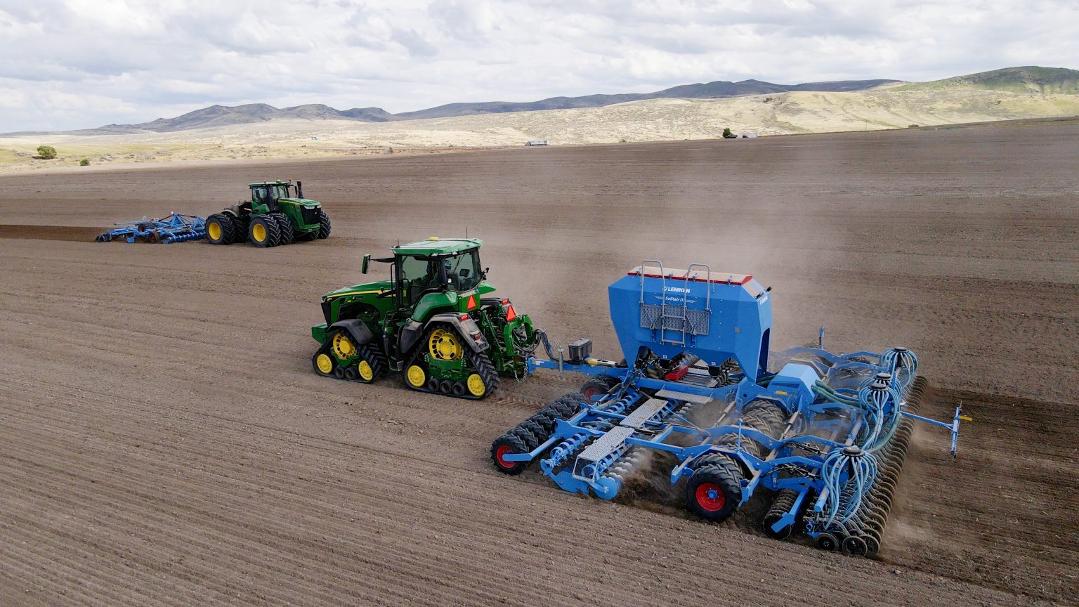 LEMKEN Solitair DT Seed Drill Key Features & Specs