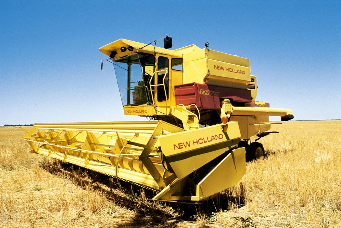 New Holland Celebrates 50 Years of Twin Rotor Combine Innovation ...